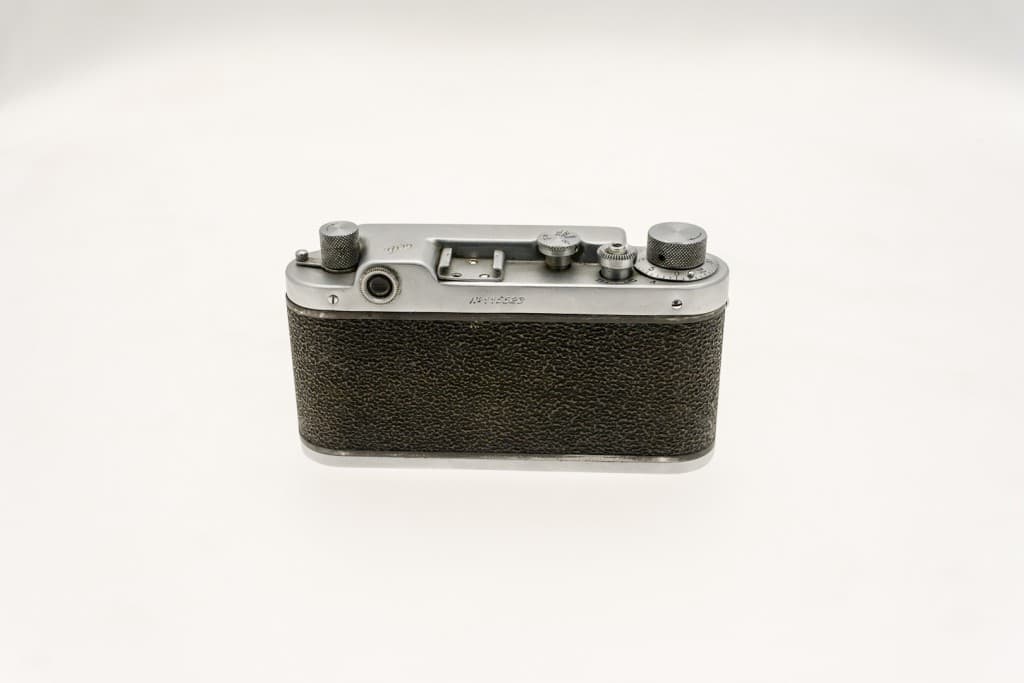 FED 2 PE0385 (ФЭД) – Soviet 35mm Rangefinder Film Camera