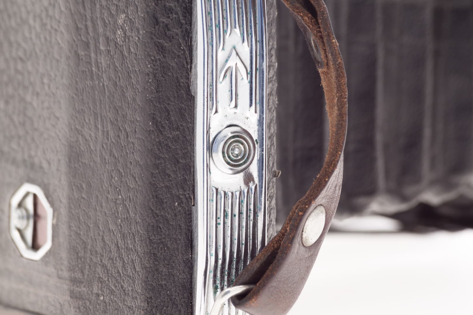 Moskva 2 (Москва) – Soviet 6x9cm Folding Film Camera