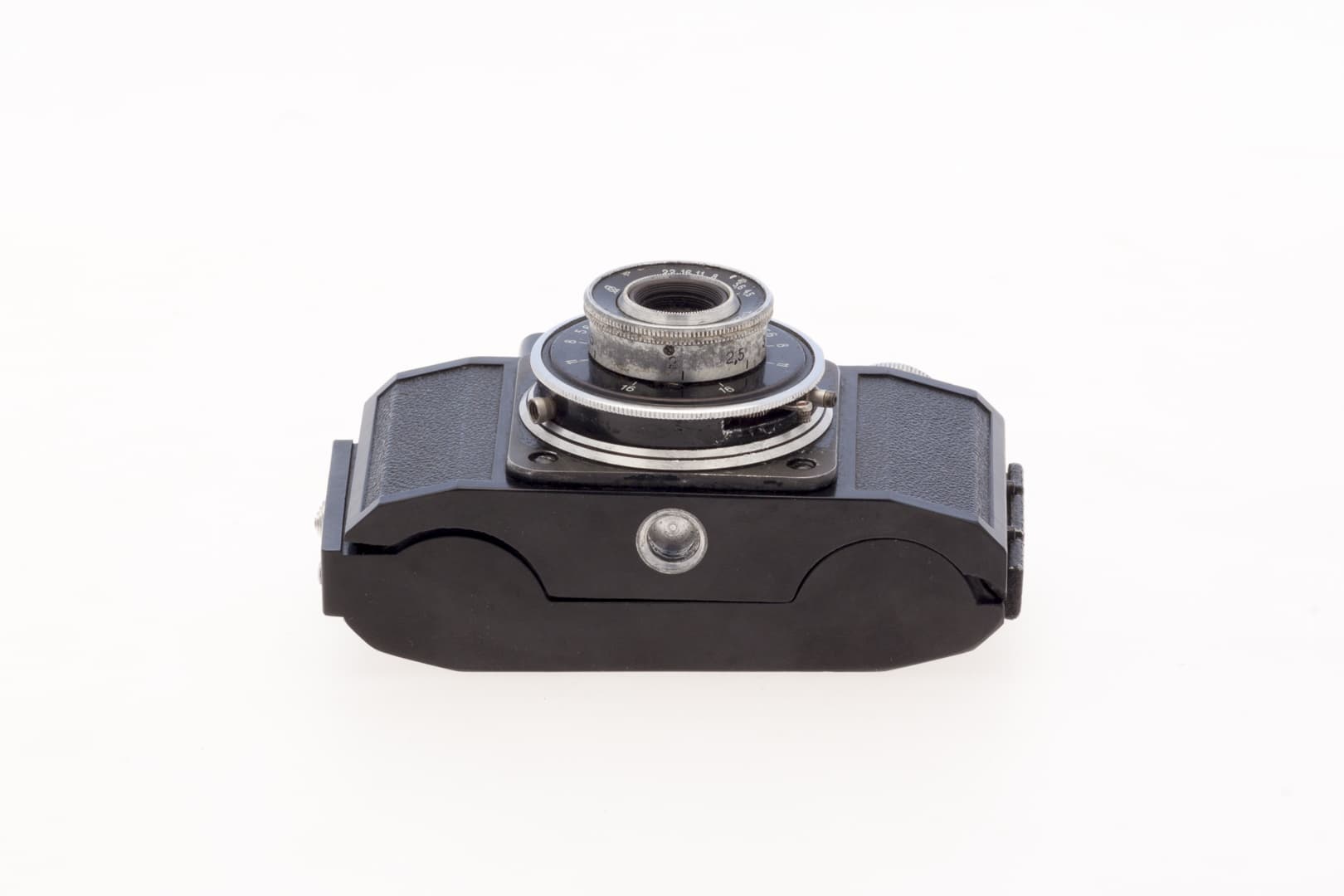 Smena 2 (Смена) – Soviet 35mm Compact Film Camera